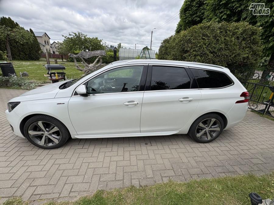 White Peugeot 308 2016 in Vilnius, with an engine capacity of 1.60 L and mileage of 206 thousand km for 6900 €, photo 8 on AUTOMOTO.COM.LV