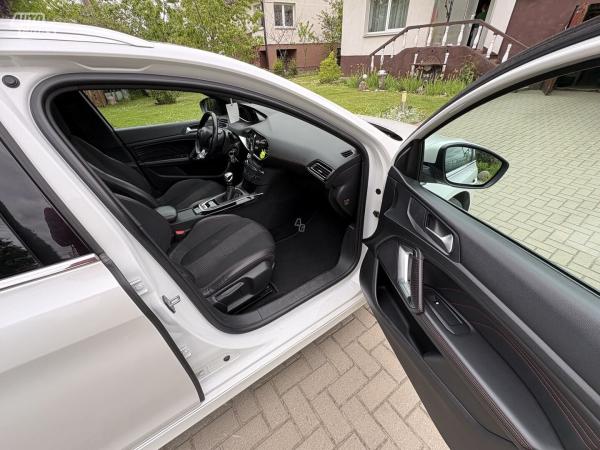 White Peugeot 308 2016 in Vilnius, with an engine capacity of 1.60 L and mileage of 206 thousand km for 6900 €, photo 9 on AUTOMOTO.COM.LV