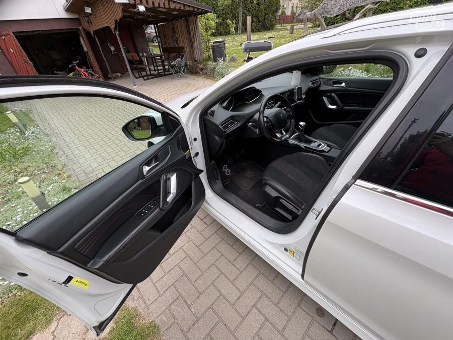 White Peugeot 308 2016 in Vilnius, with an engine capacity of 1.60 L and mileage of 206 thousand km for 6900 €, photo 12 on AUTOMOTO.COM.LV