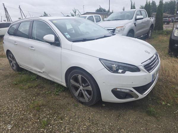 White Peugeot 308 2016 in Taurage, with an engine capacity of 2.00 L and mileage of 299 thousand km for 3700 €, photo 2 on AUTOMOTO.COM.LV