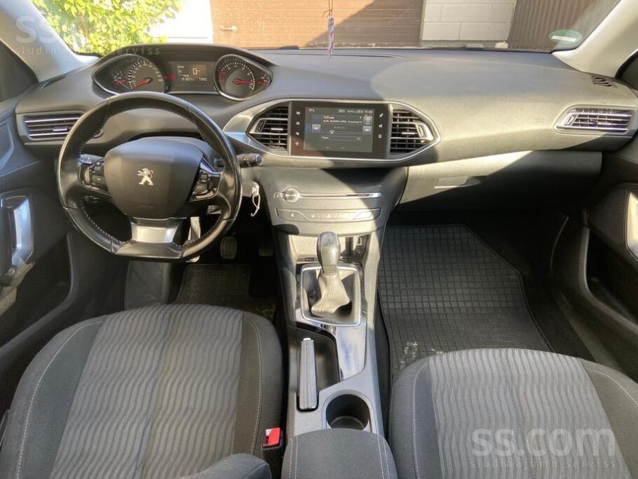 Balts Peugeot 308 2016 Daugavpils, ar dzinēja tilpumu 1.20 L un nobraukumu 132 tūkst. km par 4750 €, foto 12 vietnē AUTOMOTO.COM.LV
