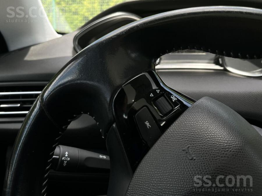Белый Пежо 308 2016 в Елгава, объемом двигателя 1.20 л и пробегом 131 тыс. км за 4790 €, фото 20 на AUTOMOTO.COM.LV