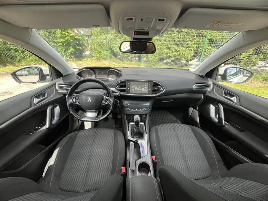 Balts Peugeot 308 2016 Jelgava, ar dzinēja tilpumu 1.20 L un nobraukumu 131 tūkst. km par 4790 €, foto 11 vietnē AUTOMOTO.COM.LV