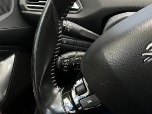 Balts Peugeot 308 2016 Jelgava, ar dzinēja tilpumu 1.20 L un nobraukumu 131 tūkst. km par 4790 €, foto 18 vietnē AUTOMOTO.COM.LV