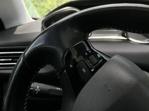 Balts Peugeot 308 2016 Jelgava, ar dzinēja tilpumu 1.20 L un nobraukumu 131 tūkst. km par 4790 €, foto 20 vietnē AUTOMOTO.COM.LV
