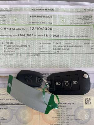 Белый Пежо 308 2016 в Каунас, объемом двигателя 1.20 л и пробегом 120 тыс. км за 5300 €, фото 28 на AUTOMOTO.COM.LV
