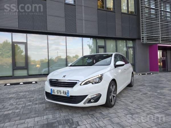 White Peugeot 308 2016 in Riga, with an engine capacity of 2.00 L and mileage of 300 thousand km for 4850 €, photo 4 on AUTOMOTO.COM.LV