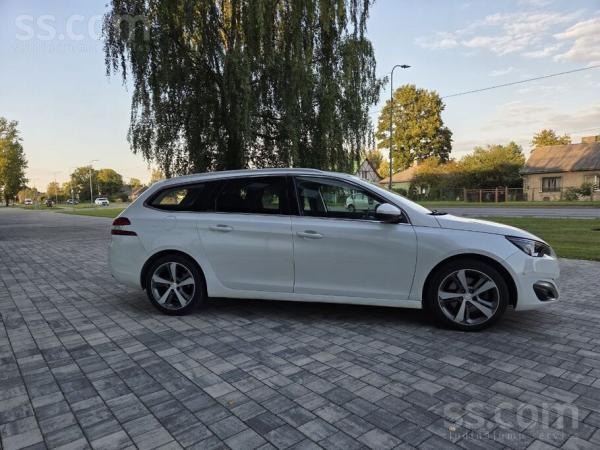 White Peugeot 308 2016 in Riga, with an engine capacity of 2.00 L and mileage of 300 thousand km for 4850 €, photo 6 on AUTOMOTO.COM.LV