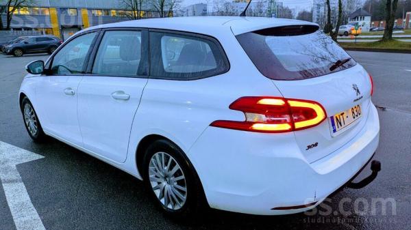 White Peugeot 308 2017 in Riga, with an engine capacity of 1.60 L and mileage of 145 thousand km for 4990 €, photo 2 on AUTOMOTO.COM.LV
