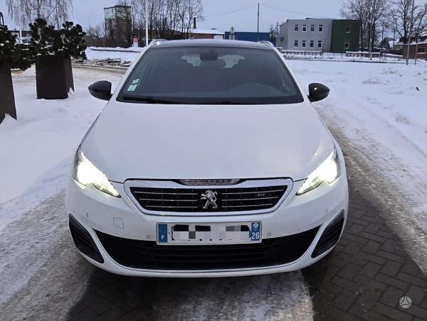 White Peugeot 308 2017 in Taurage, with an engine capacity of 2.00 L and mileage of 285 thousand km for 6800 €, photo 4 on AUTOMOTO.COM.LV