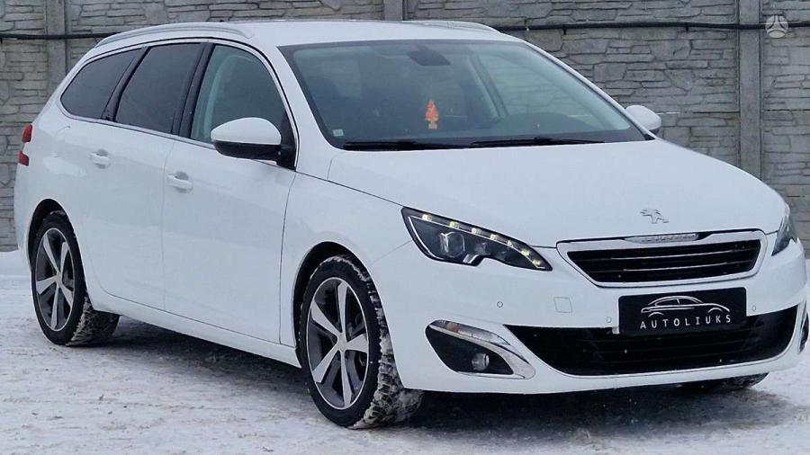 White Peugeot 308 2017 in Taurage, with an engine capacity of 1.50 L and mileage of 103 thousand km for 6500 €, photo 3 on AUTOMOTO.COM.LV
