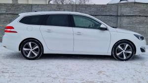 White Peugeot 308 2017 in Taurage, with an engine capacity of 1.50 L and mileage of 103 thousand km for 6500 €, photo 6 on AUTOMOTO.COM.LV