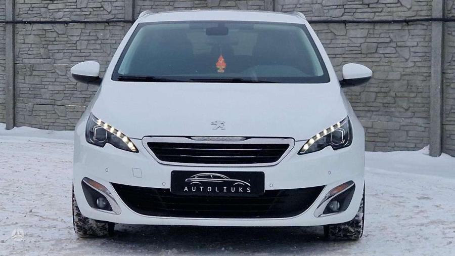 White Peugeot 308 2017 in Taurage, with an engine capacity of 1.50 L and mileage of 103 thousand km for 6500 €, photo 8 on AUTOMOTO.COM.LV