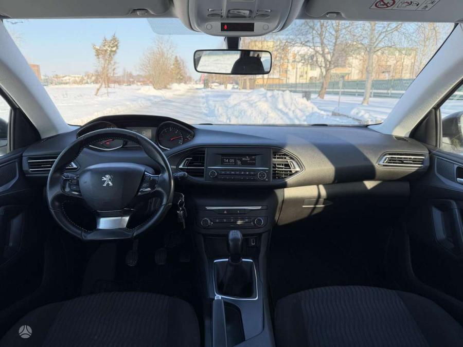 Balts Peugeot 308 2017 Šauļi, ar dzinēja tilpumu 1.56 L un nobraukumu 283 tūkst. km par 4150 €, foto 10 vietnē AUTOMOTO.COM.LV