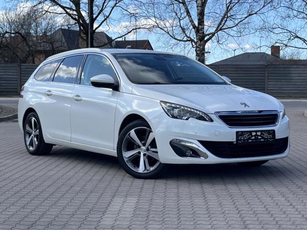 White Peugeot 308 2017 in Riga, with an engine capacity of 1.20 L and mileage of 113 thousand km for 7990 €, photo 1 on AUTOMOTO.COM.LV