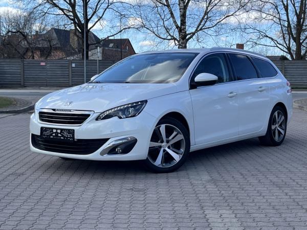 White Peugeot 308 2017 in Riga, with an engine capacity of 1.20 L and mileage of 113 thousand km for 7990 €, photo 3 on AUTOMOTO.COM.LV