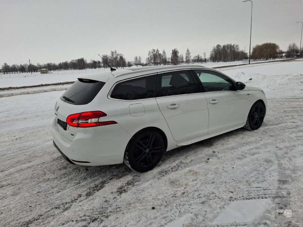 Balts Peugeot 308 2018 Marijampole, ar dzinēja tilpumu 2.00 L un nobraukumu 181 tūkst. km par 8600 €, foto 3 vietnē AUTOMOTO.COM.LV