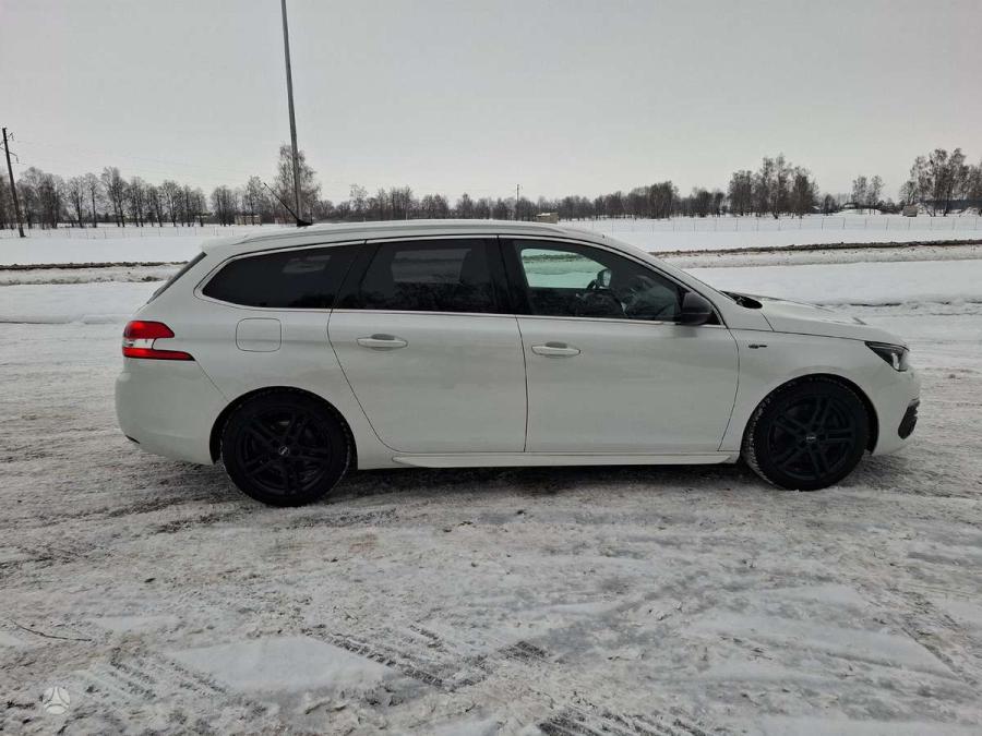 White Peugeot 308 2018 in Marijampole, with an engine capacity of 2.00 L and mileage of 181 thousand km for 8600 €, photo 6 on AUTOMOTO.COM.LV