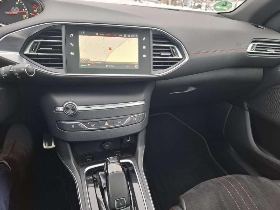 White Peugeot 308 2018 in Marijampole, with an engine capacity of 2.00 L and mileage of 181 thousand km for 8600 €, photo 13 on AUTOMOTO.COM.LV