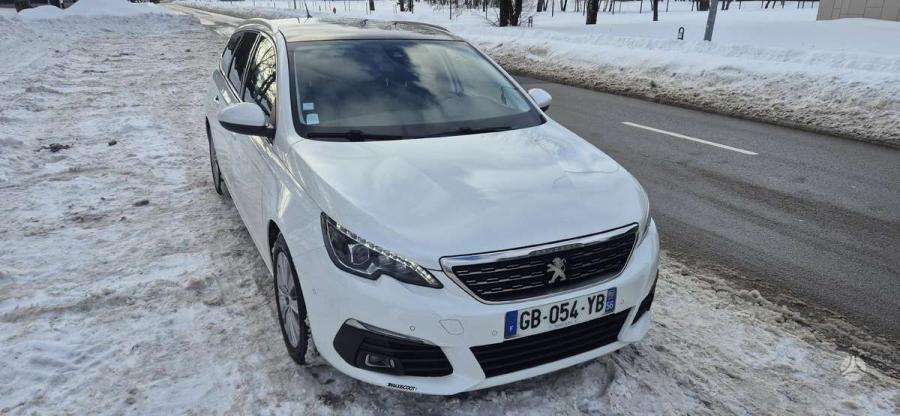 White Peugeot 308 2018 in Taurage, with an engine capacity of 1.56 L and mileage of 260 thousand km for 6600 €, photo 5 on AUTOMOTO.COM.LV