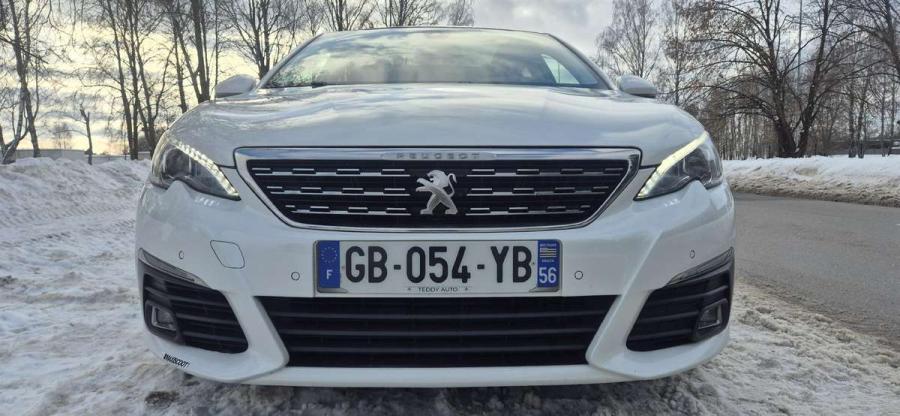 White Peugeot 308 2018 in Taurage, with an engine capacity of 1.56 L and mileage of 260 thousand km for 6600 €, photo 8 on AUTOMOTO.COM.LV