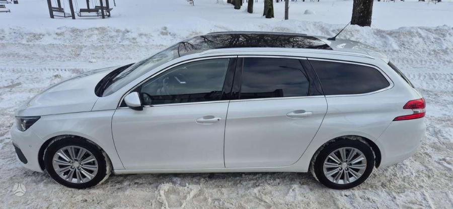 White Peugeot 308 2018 in Taurage, with an engine capacity of 1.56 L and mileage of 260 thousand km for 6600 €, photo 11 on AUTOMOTO.COM.LV