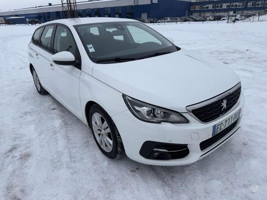 Balts Peugeot 308 2018 Kauņa, ar dzinēja tilpumu 1.50 L un nobraukumu 180 tūkst. km par 5100 €, foto 3 vietnē AUTOMOTO.COM.LV