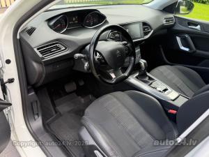 White Peugeot 308 2018 in Parnu, with an engine capacity of 1.60 L and mileage of 156 thousand km for 8900 €, photo 14 on AUTOMOTO.COM.LV