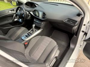 White Peugeot 308 2018 in Parnu, with an engine capacity of 1.60 L and mileage of 156 thousand km for 8900 €, photo 15 on AUTOMOTO.COM.LV