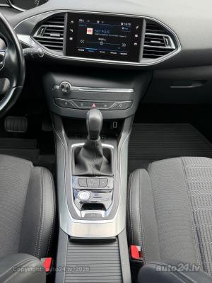 White Peugeot 308 2018 in Parnu, with an engine capacity of 1.60 L and mileage of 156 thousand km for 8900 €, photo 18 on AUTOMOTO.COM.LV