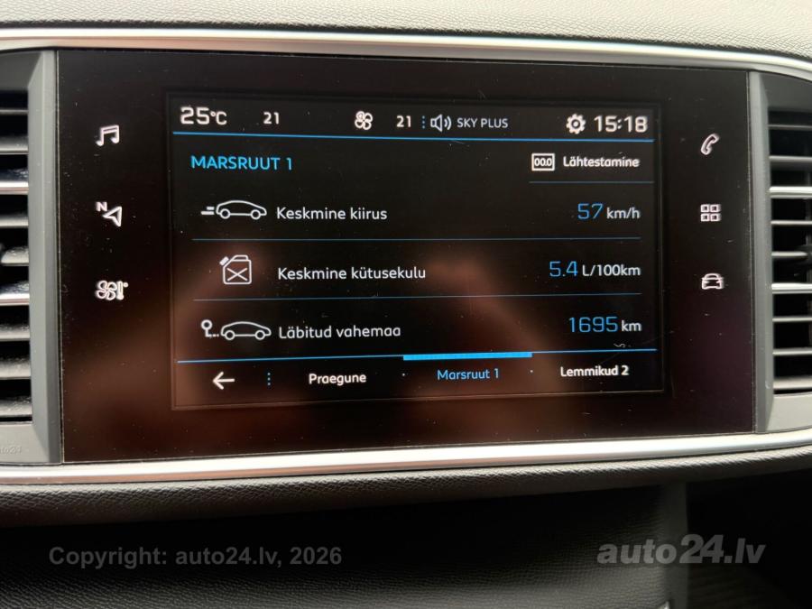White Peugeot 308 2018 in Parnu, with an engine capacity of 1.60 L and mileage of 156 thousand km for 8900 €, photo 22 on AUTOMOTO.COM.LV
