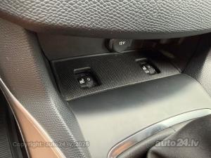 White Peugeot 308 2018 in Parnu, with an engine capacity of 1.60 L and mileage of 156 thousand km for 8900 €, photo 24 on AUTOMOTO.COM.LV