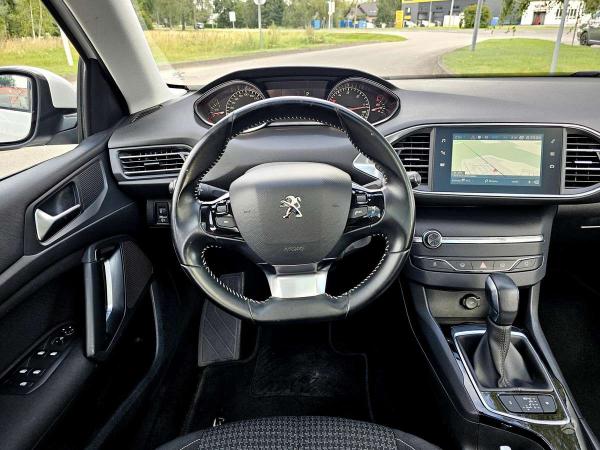 White Peugeot 308 2018 in Taurage, with an engine capacity of 1.56 L and mileage of 188 thousand km for 6400 €, photo 10 on AUTOMOTO.COM.LV