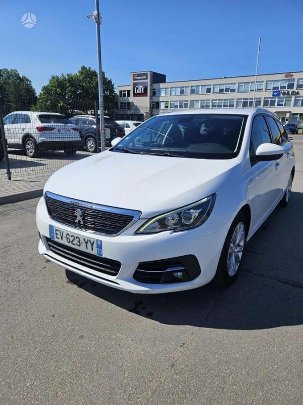 Balts Peugeot 308 2018 Tauragė, ar dzinēja tilpumu 1.20 L un nobraukumu 139 tūkst. km par 4600 €, foto 1 vietnē AUTOMOTO.COM.LV