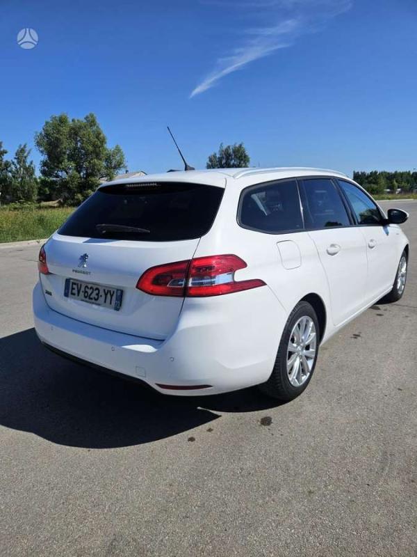 Balts Peugeot 308 2018 Tauragė, ar dzinēja tilpumu 1.20 L un nobraukumu 139 tūkst. km par 4600 €, foto 4 vietnē AUTOMOTO.COM.LV