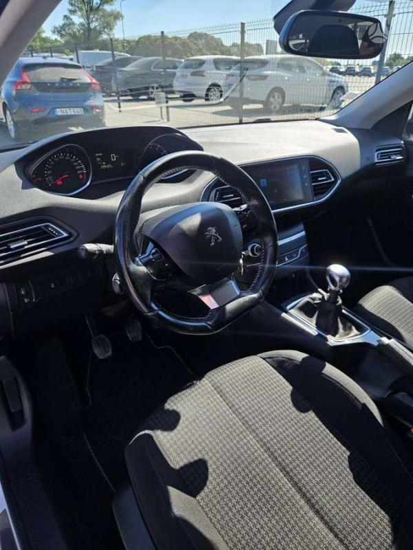 Balts Peugeot 308 2018 Tauragė, ar dzinēja tilpumu 1.20 L un nobraukumu 139 tūkst. km par 4600 €, foto 10 vietnē AUTOMOTO.COM.LV