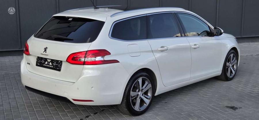 Balts Peugeot 308 2018 Šauļi, ar dzinēja tilpumu 1.20 L un nobraukumu 222 tūkst. km par 5750 €, foto 5 vietnē AUTOMOTO.COM.LV