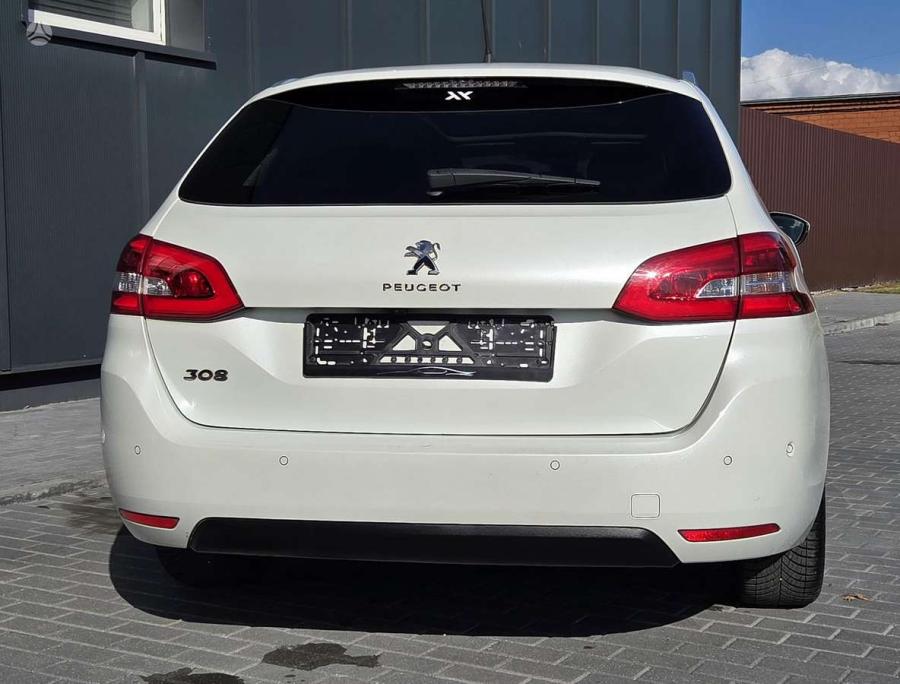 Balts Peugeot 308 2018 Šauļi, ar dzinēja tilpumu 1.20 L un nobraukumu 222 tūkst. km par 5750 €, foto 7 vietnē AUTOMOTO.COM.LV