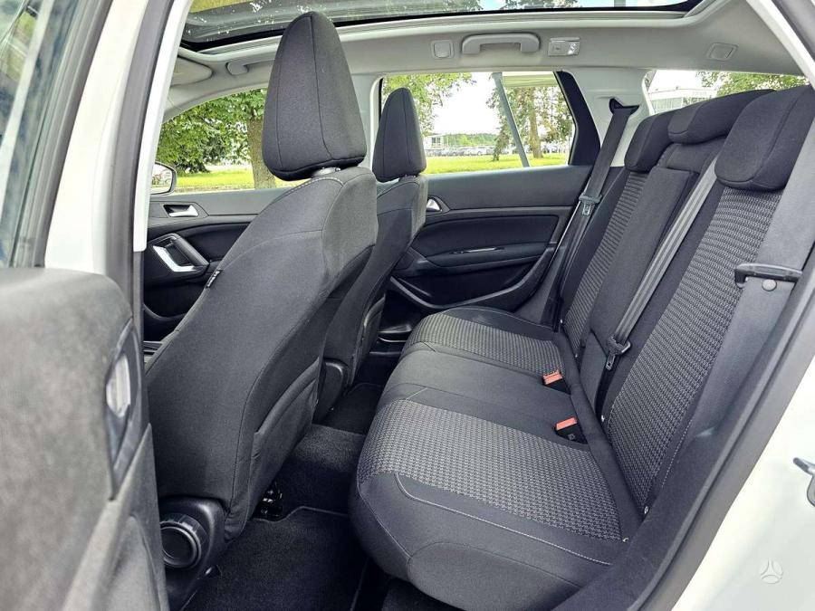White Peugeot 308 2018 in Taurage, with an engine capacity of 1.56 L and mileage of 188 thousand km for 6400 €, photo 15 on AUTOMOTO.COM.LV
