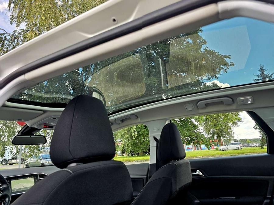 White Peugeot 308 2018 in Taurage, with an engine capacity of 1.56 L and mileage of 188 thousand km for 6400 €, photo 16 on AUTOMOTO.COM.LV