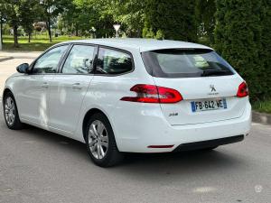 White Peugeot 308 2018 in Taurage, with an engine capacity of 1.50 L and mileage of 270 thousand km for 4500 €, photo 7 on AUTOMOTO.COM.LV
