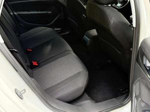 White Peugeot 308 2018 in Taurage, with an engine capacity of 1.50 L and mileage of 270 thousand km for 4500 €, photo 9 on AUTOMOTO.COM.LV