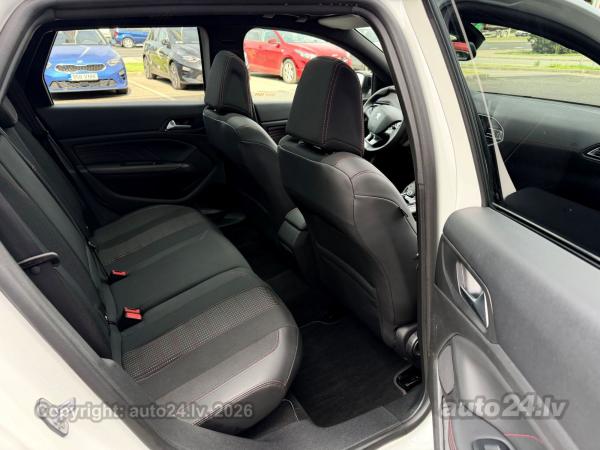 Balts Peugeot 308 2018 Tallina, ar dzinēja tilpumu 1.20 L un nobraukumu 78 tūkst. km par 11900 €, foto 6 vietnē AUTOMOTO.COM.LV