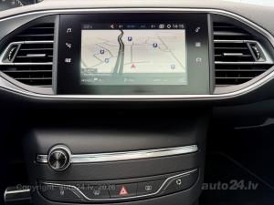 Белый Пежо 308 2018 в Таллин, объемом двигателя 1.20 л и пробегом 78 тыс. км за 11900 €, фото 9 на AUTOMOTO.COM.LV