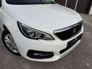 White Peugeot 308 2018 in Utena, with an engine capacity of 1.20 L and mileage of 171 thousand km for 5000 €, photo 7 on AUTOMOTO.COM.LV