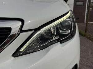 White Peugeot 308 2018 in Utena, with an engine capacity of 1.20 L and mileage of 171 thousand km for 5000 €, photo 8 on AUTOMOTO.COM.LV