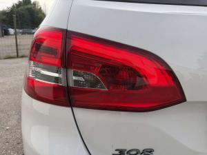 White Peugeot 308 2018 in Utena, with an engine capacity of 1.20 L and mileage of 171 thousand km for 5000 €, photo 18 on AUTOMOTO.COM.LV