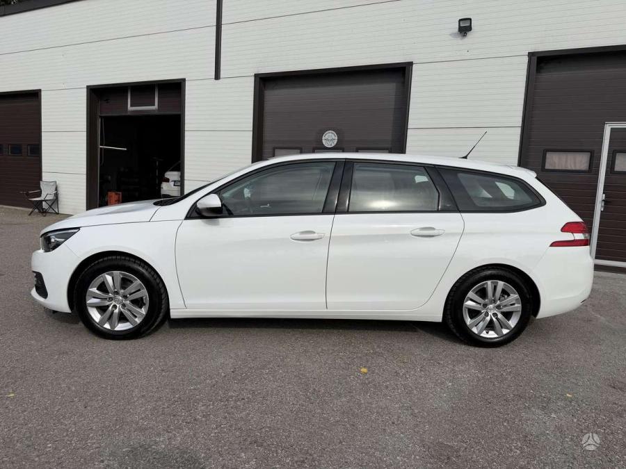 White Peugeot 308 2018 in Utena, with an engine capacity of 1.20 L and mileage of 171 thousand km for 5000 €, photo 20 on AUTOMOTO.COM.LV