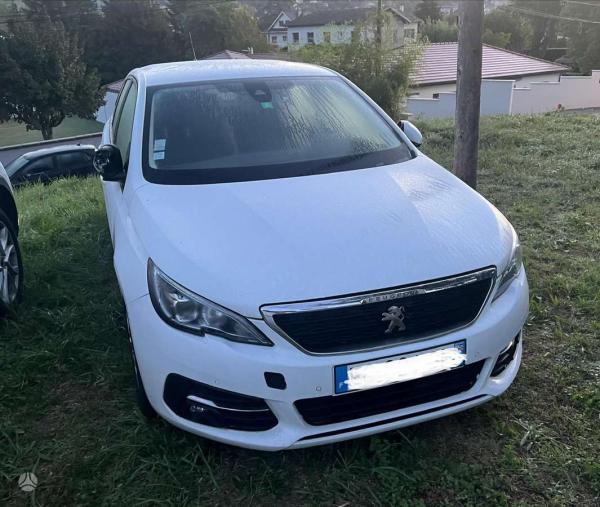 White Peugeot 308 2018 in Taurage, with an engine capacity of 1.50 L and mileage of 219 thousand km for 3400 €, photo 6 on AUTOMOTO.COM.LV