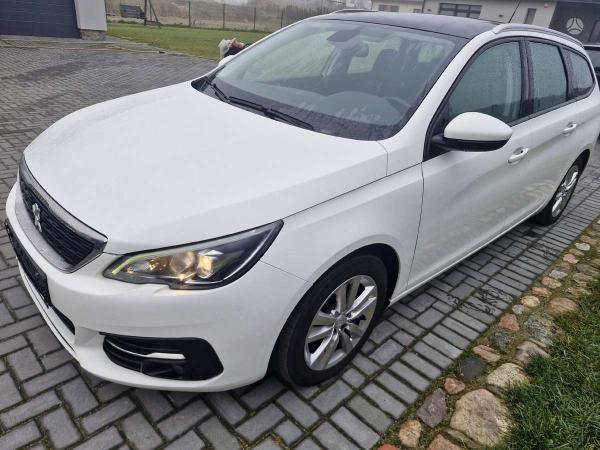 Balts Peugeot 308 2019 Viļņa, ar dzinēja tilpumu 1.50 L un nobraukumu 161 tūkst. km par 6600 €, foto 1 vietnē AUTOMOTO.COM.LV